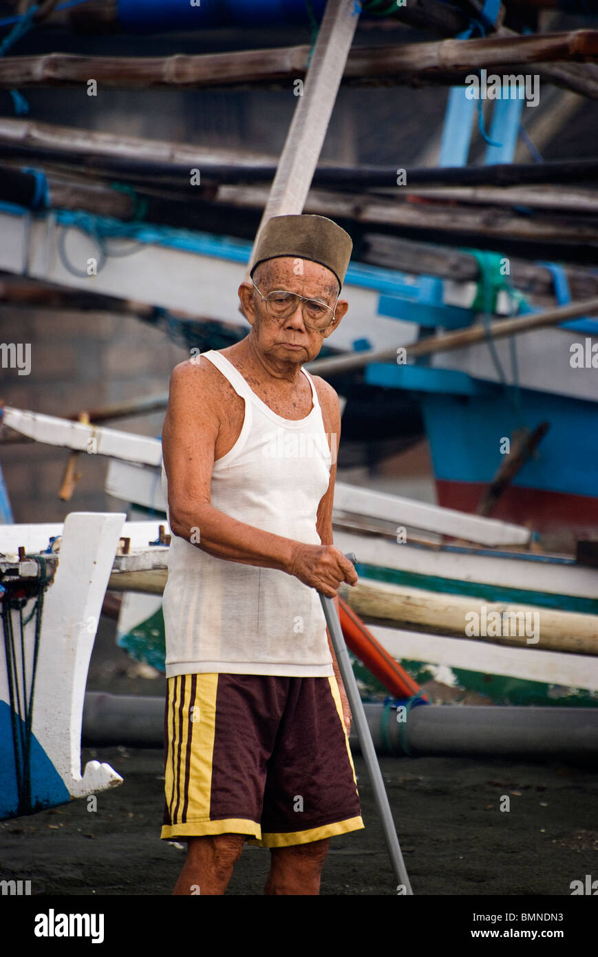 Man indonesian hindu hat hi-res stock photography and images - Alamy