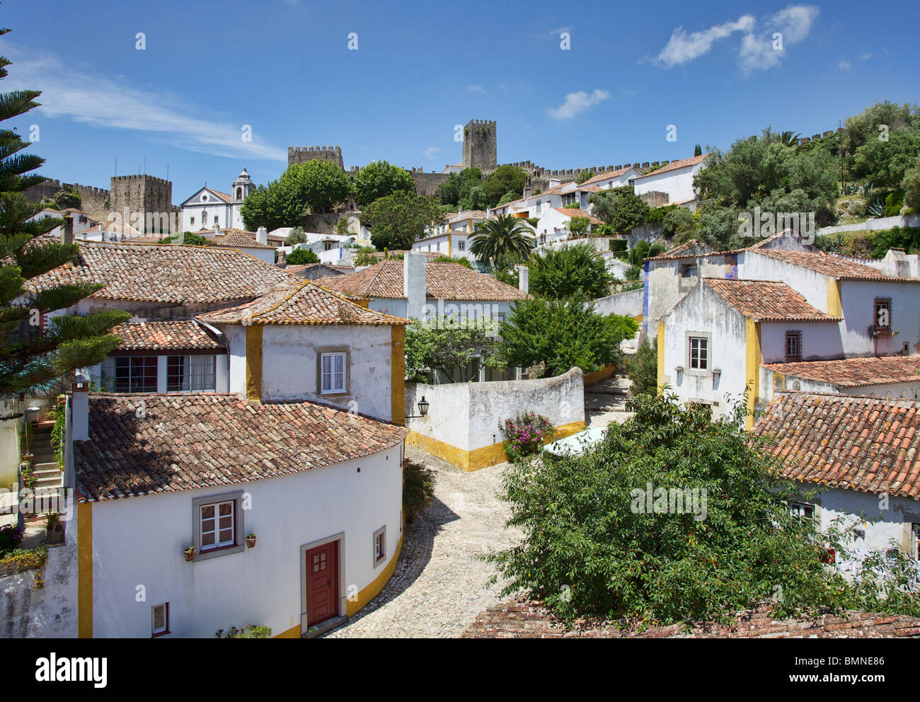 Whitewashed homes hi-res stock photography and images - Alamy
