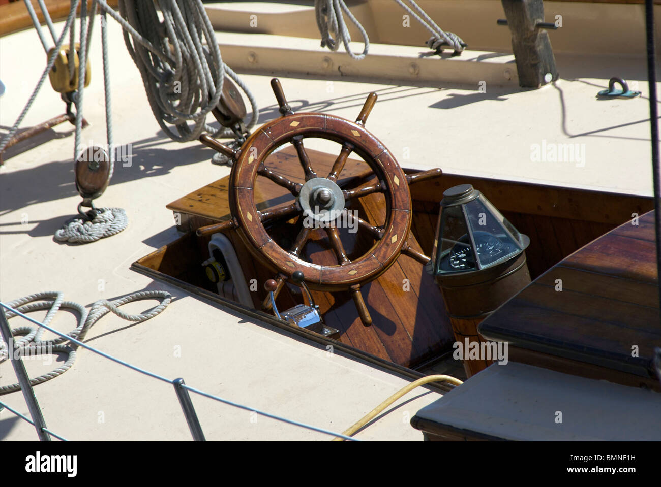 Captains wheel hi-res stock photography and images - Alamy