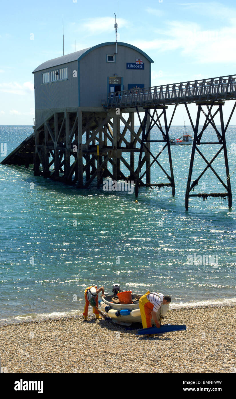 Selsey beach england sussex pier hi-res stock photography and images ...