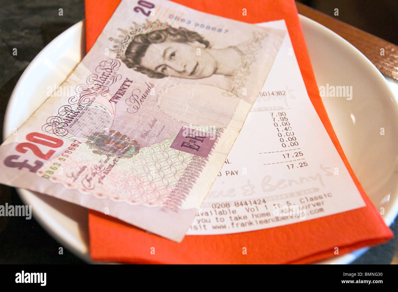 Restaurant Bill Payment Cash Stock Photo - Alamy