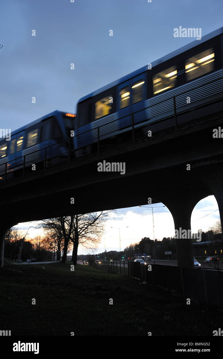 Under the elevated subway hi-res stock photography and images - Alamy