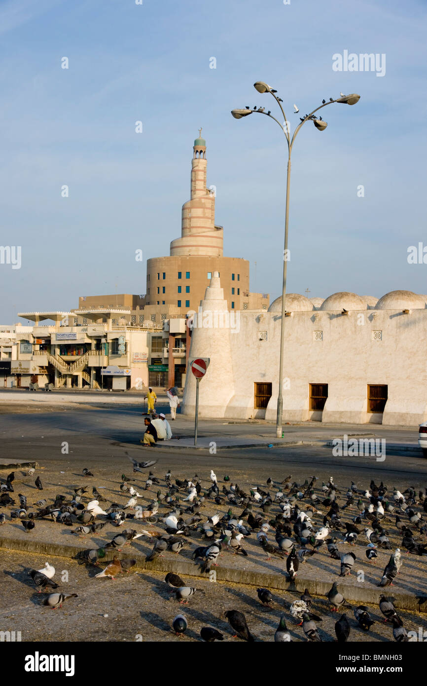 Doha Qassim Mosque & Islamic Center Tower Stock Photo - Alamy