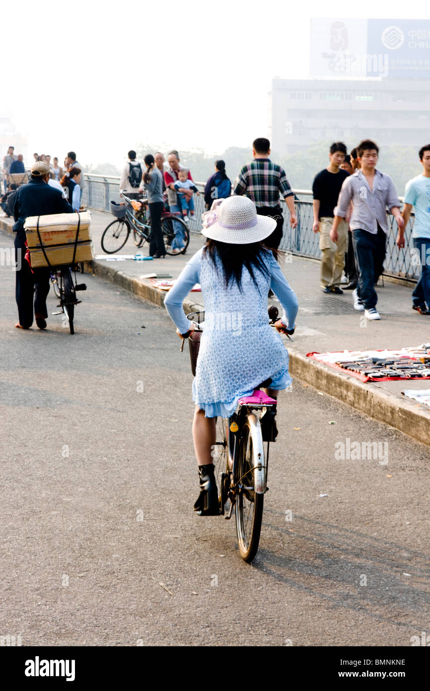 China Guangzhou Canton Haizu Bridge Stock Photo - Alamy