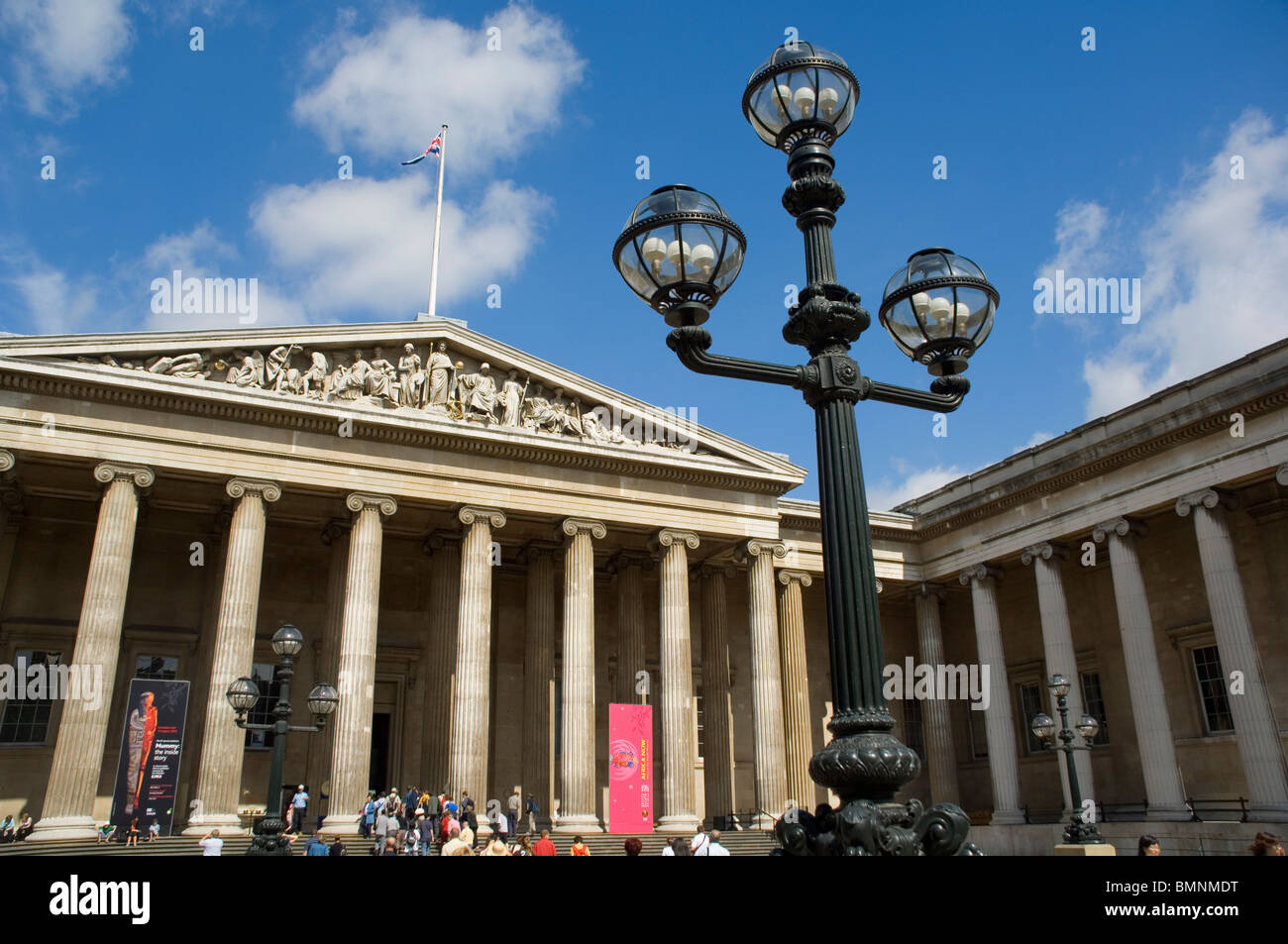 Galleries entrance hi-res stock photography and images - Alamy