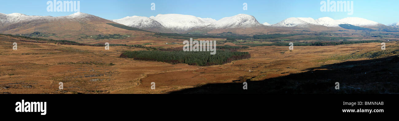 mcgillycuddy reeks killarney kerry ireland snow cover covered mountains ...
