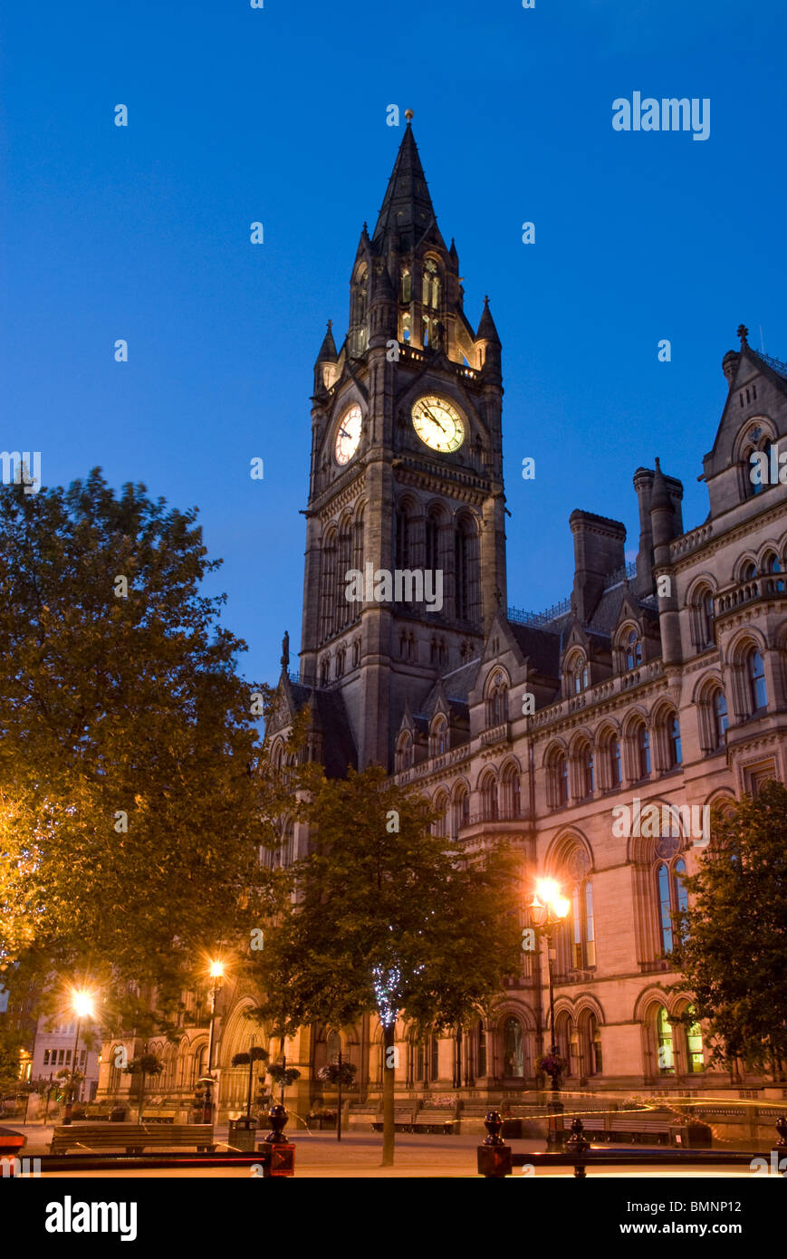 Manchester, Town Hall at Night Stock Photo - Alamy
