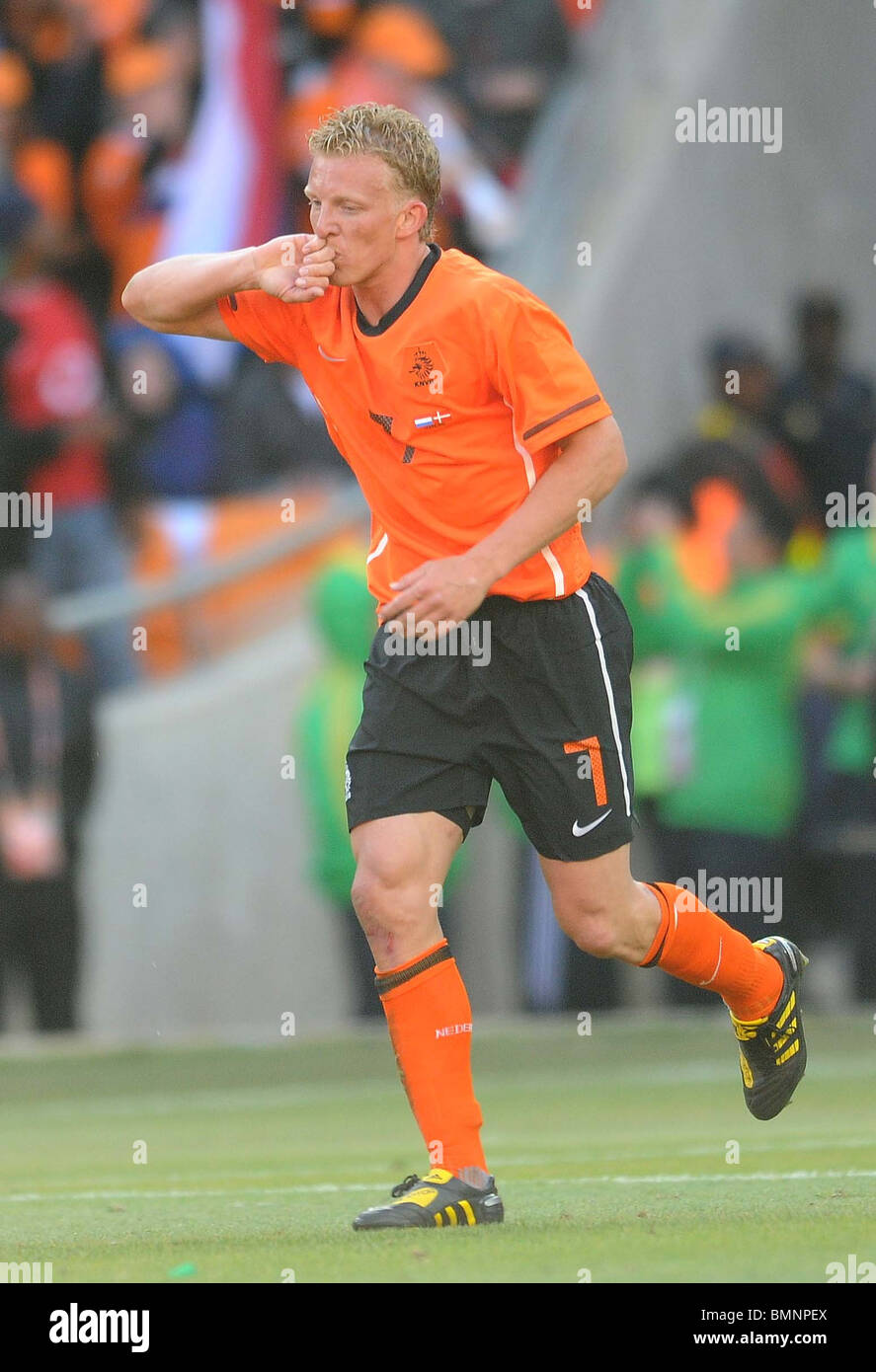 DIRK KUYT CELEBRATES GOAL HOLLAND V DENMARK SOCCER CITY SOUTH AFRICA 14 ...