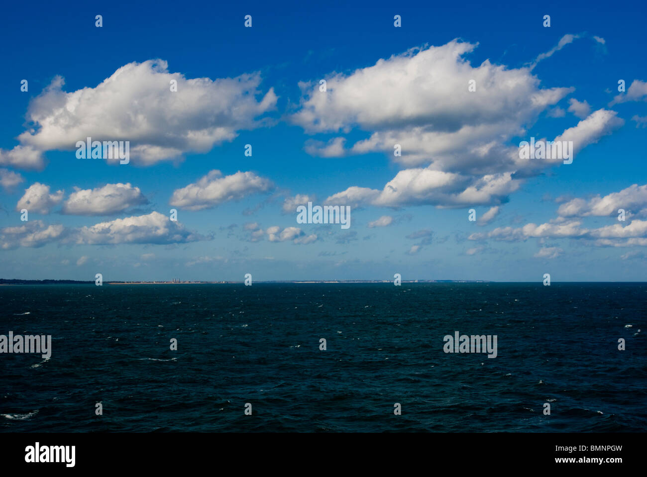 English Channel Sky Horizon Stock Photo - Alamy