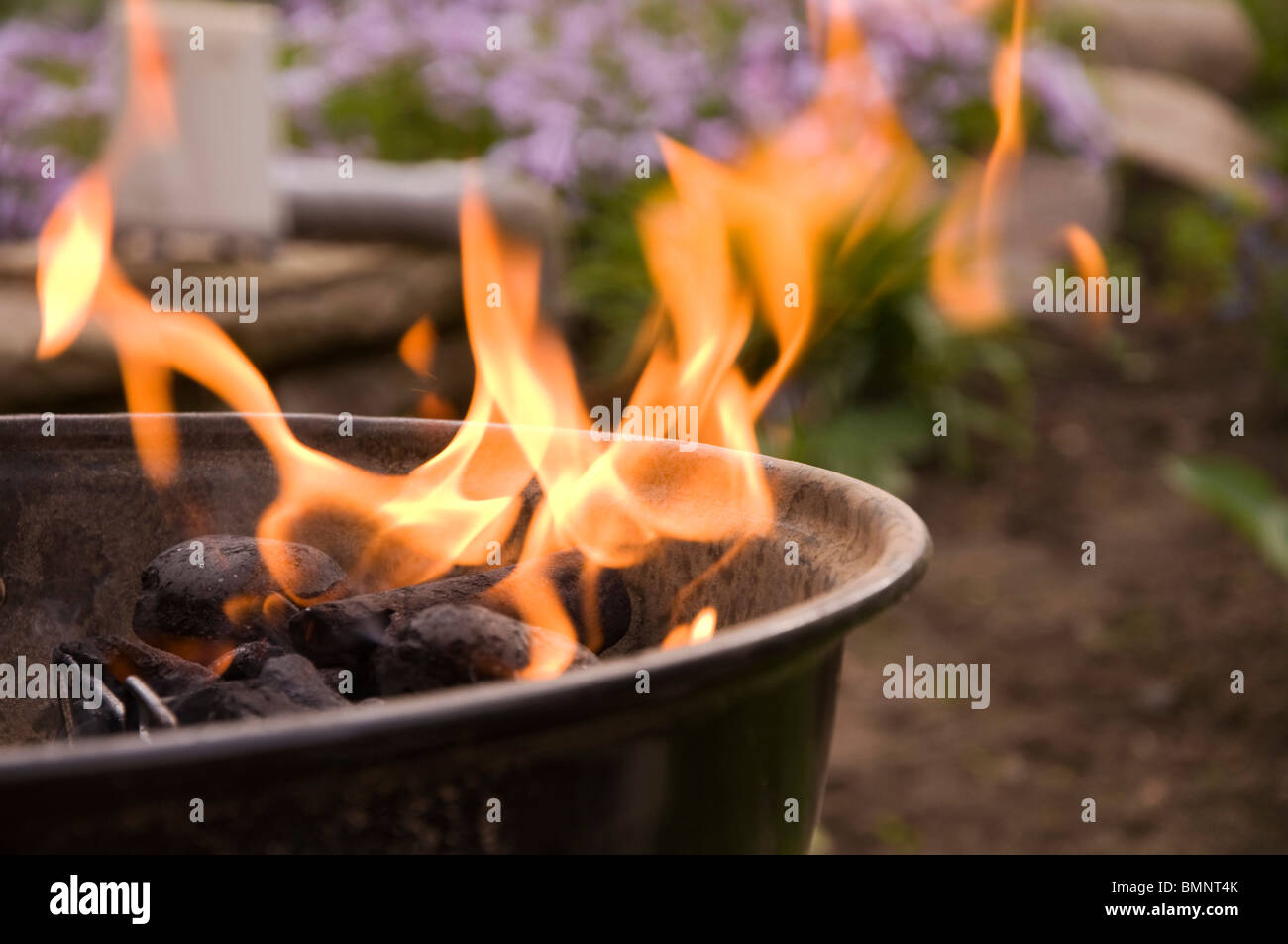 Barbeque coal ash hi-res stock photography and images - Alamy