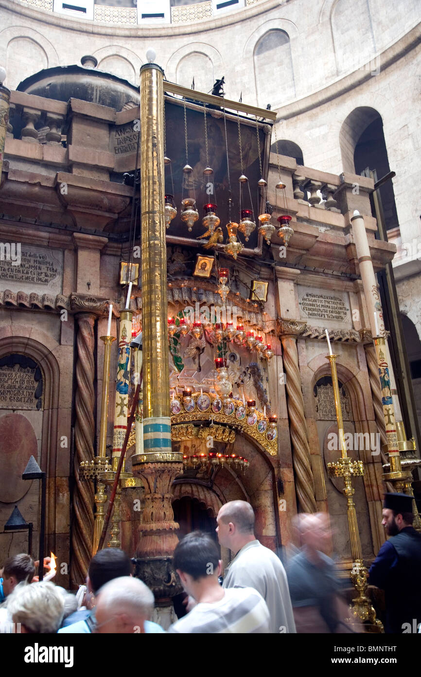 Room containing Christ's Tomb in church of Holy Sepulchre Stock Photo ...