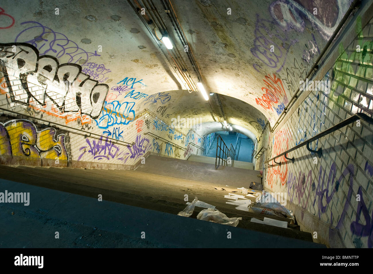 Paris, Metro, Station St. Martin Stock Photo - Alamy