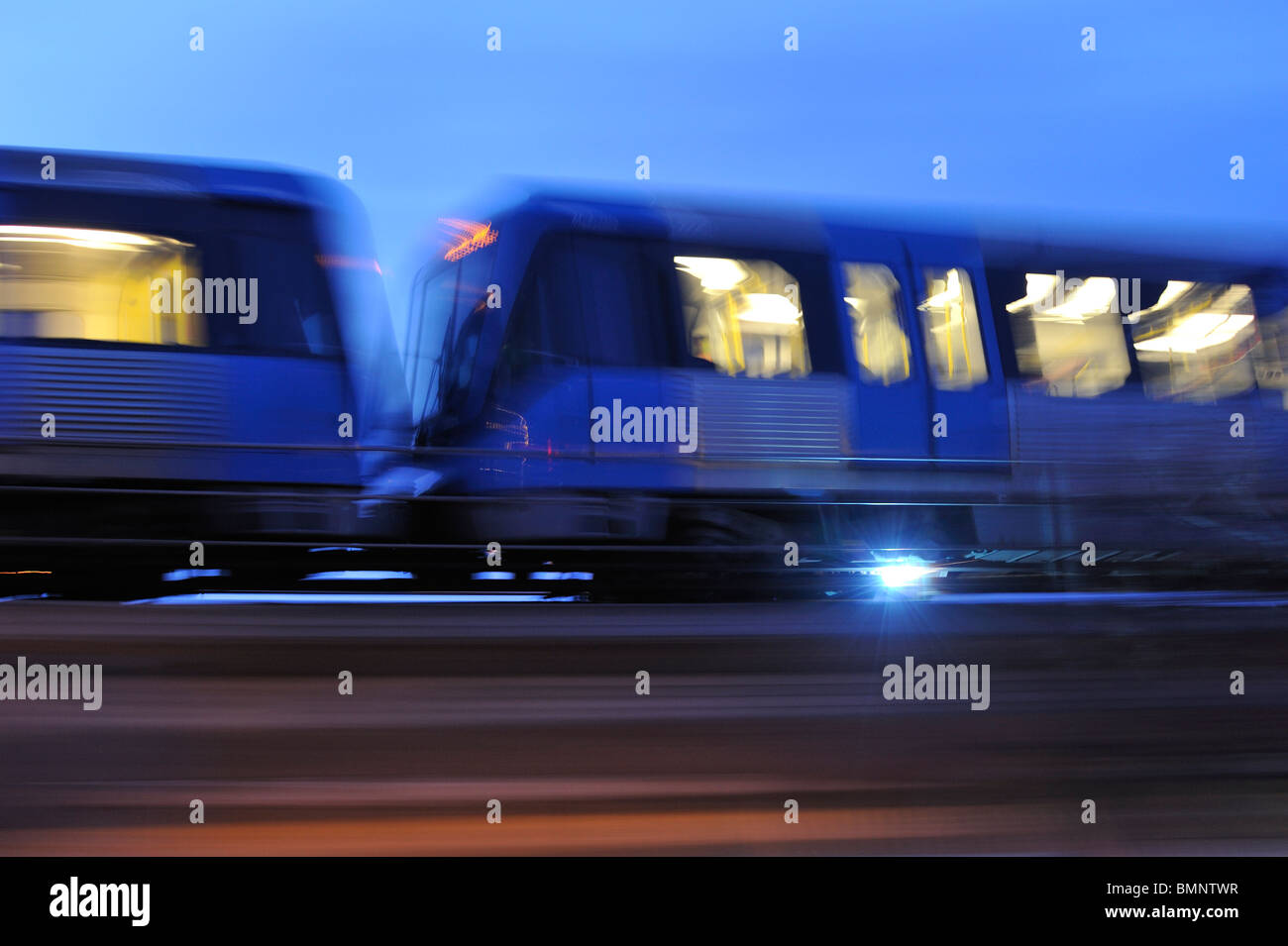 Nitht train hi-res stock photography and images - Alamy