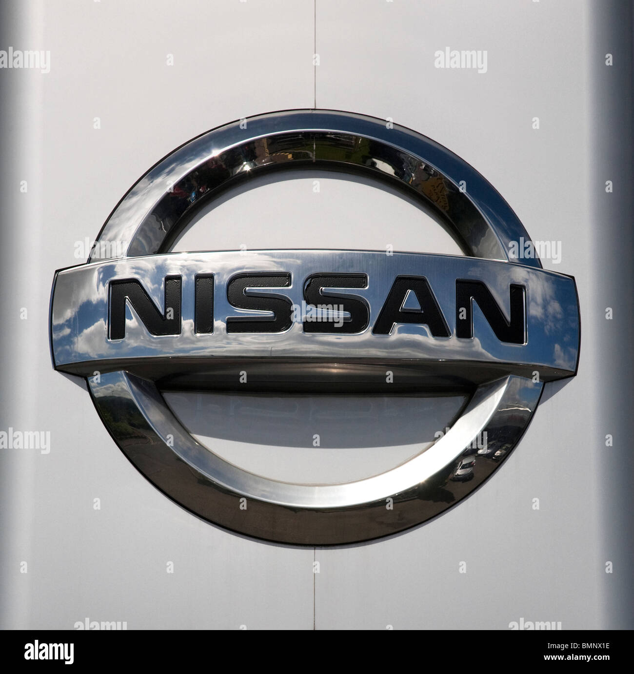 Close up of a Nissan dealership sign Stock Photo - Alamy