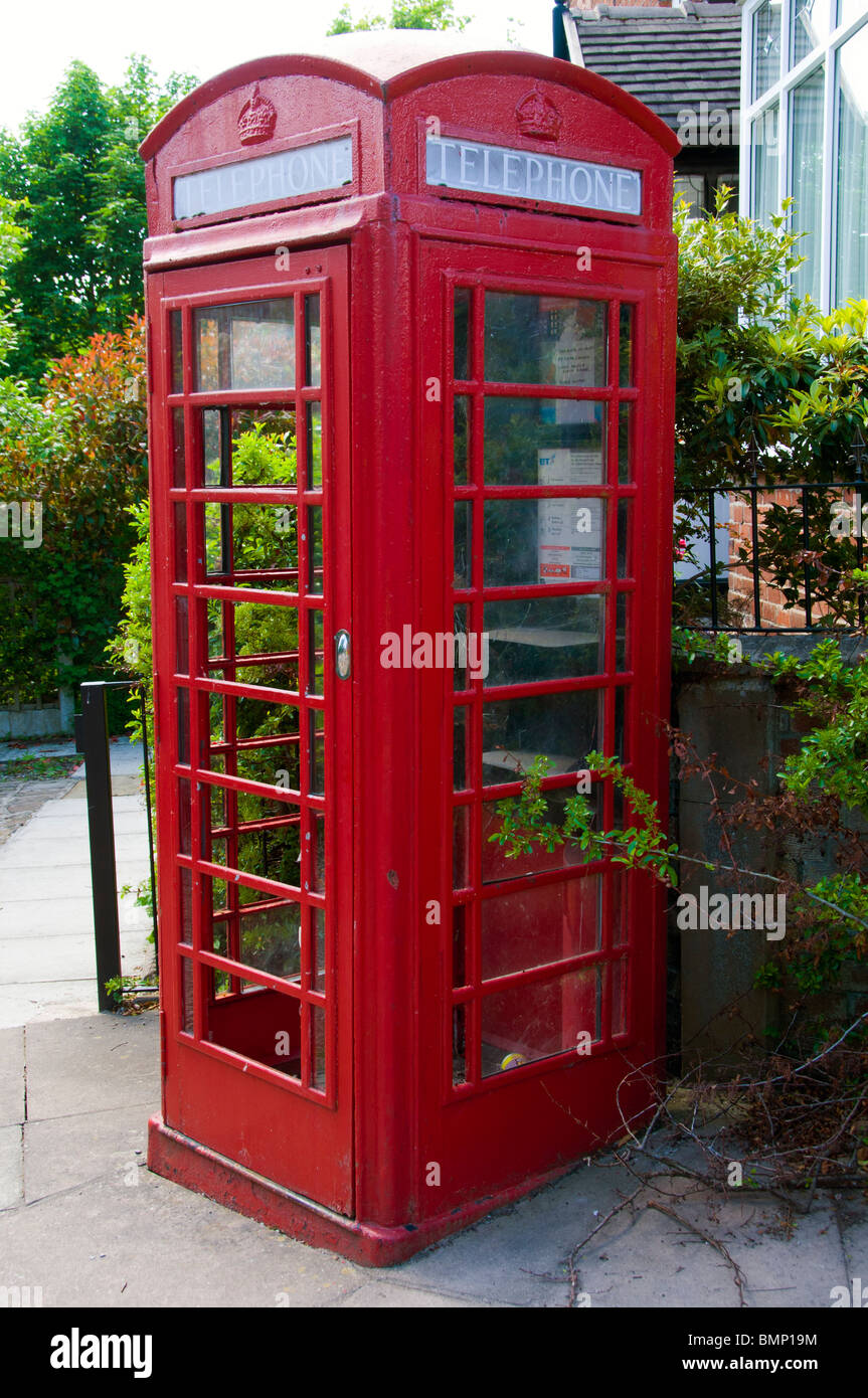 Old type BT phone box at Park Bridge, Ashton under Lyne, Tameside ...
