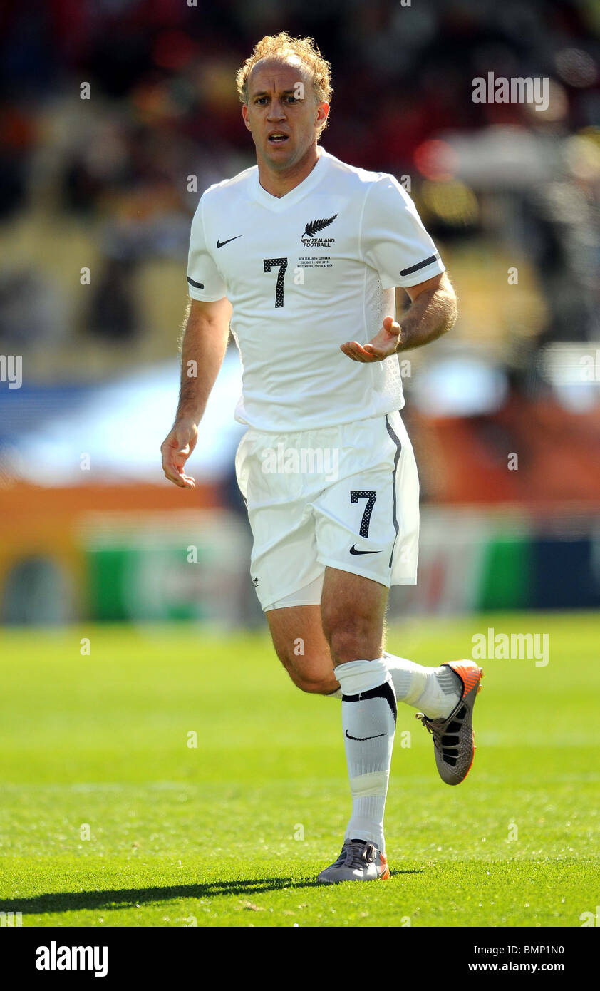 SIMON ELLIOTT NEW ZEALAND ROYAL BAFOKENG STADIUM SOUTH AFRICA 15 June 2010 Stock Photo - Alamy