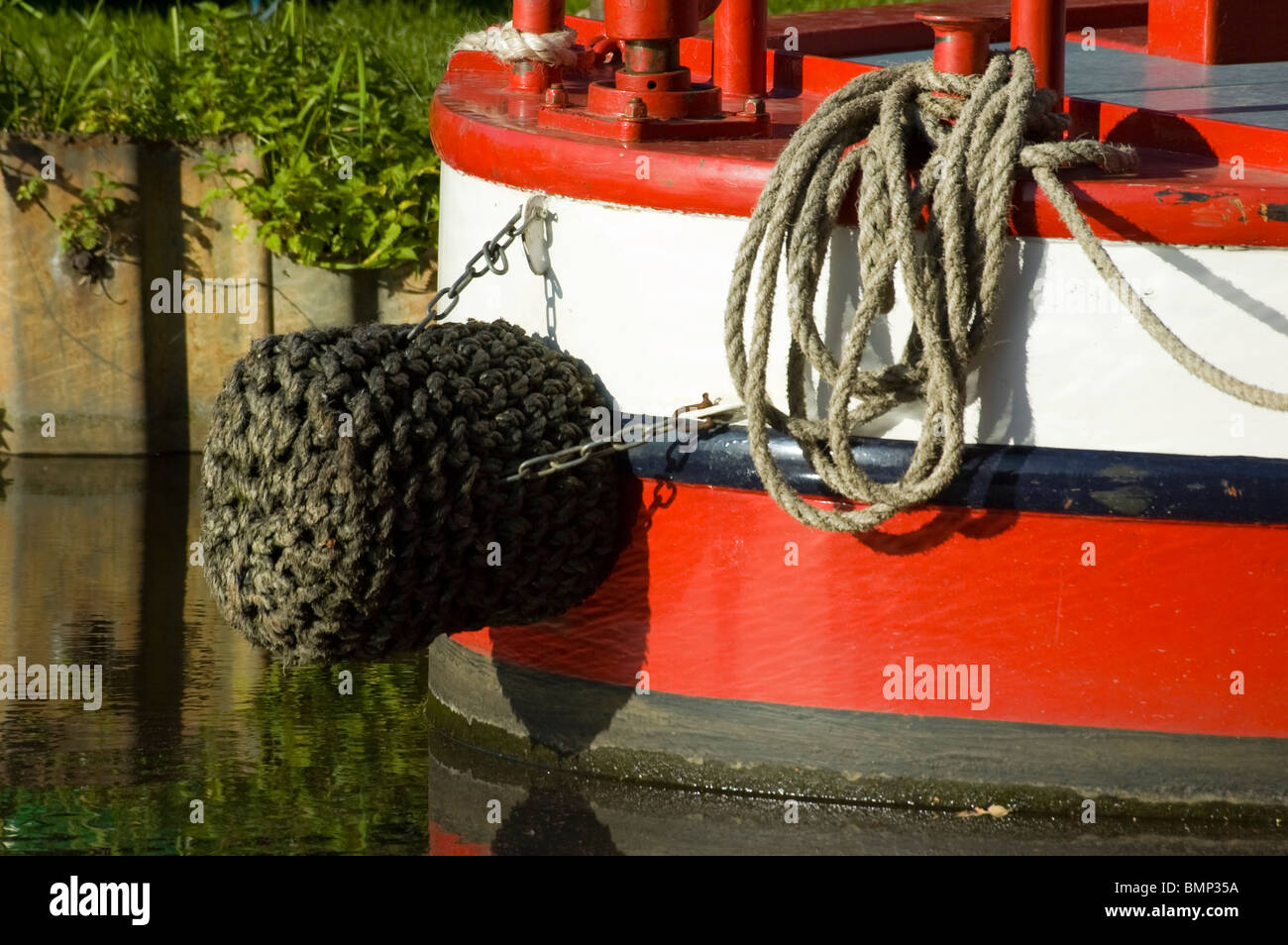 Barge rope hi-res stock photography and images - Alamy