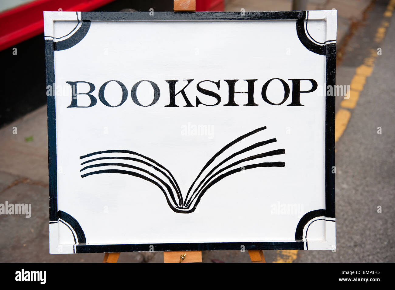 Bookshop sign hi-res stock photography and images - Alamy