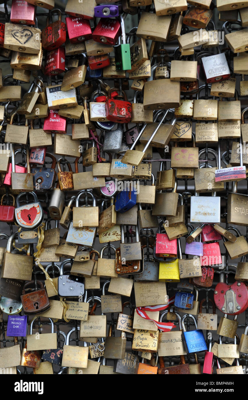 Bridge with love locks hi-res stock photography and images - Alamy