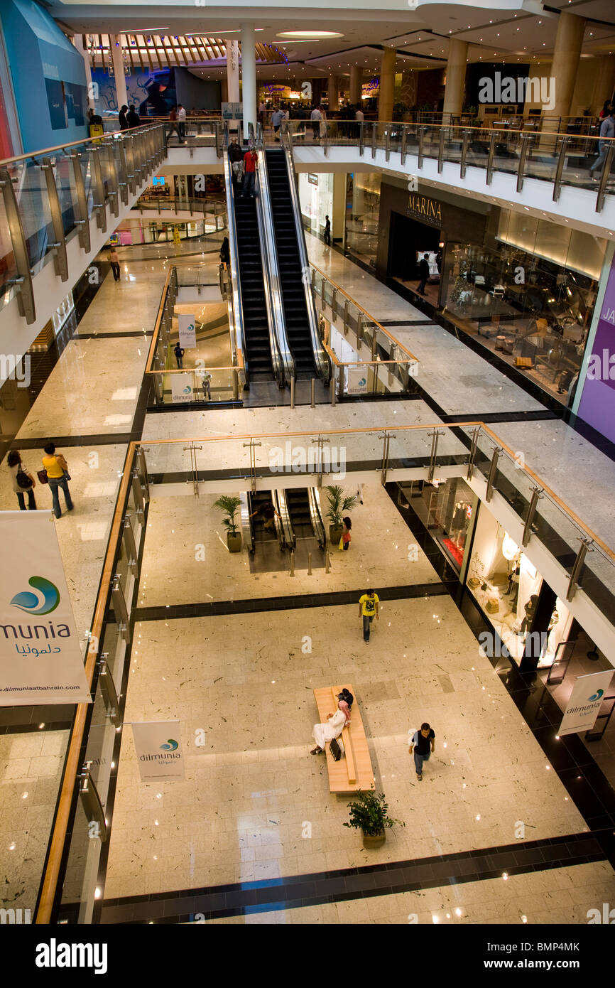 BAHRAIN CITY CENTRE SHOPPING MALL Stock Photo - Alamy