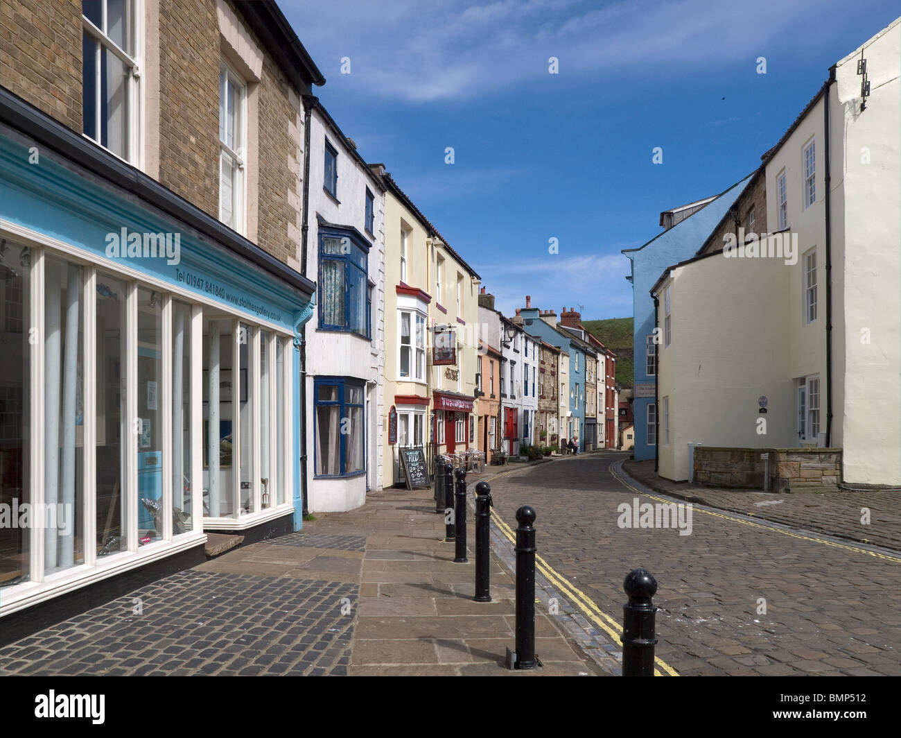 Staithes street hi-res stock photography and images - Alamy