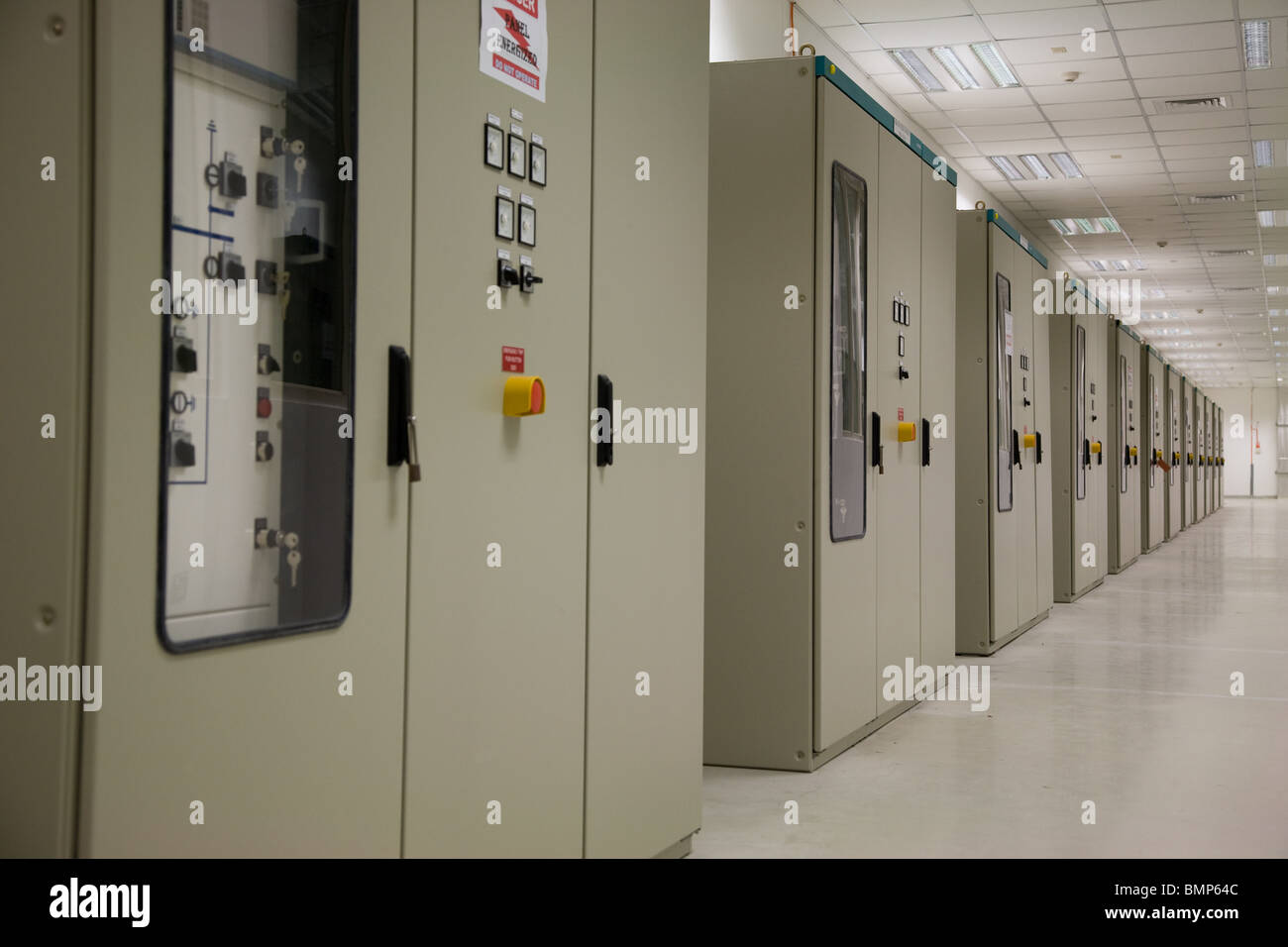 Power plant control room switches hi-res stock photography and images ...