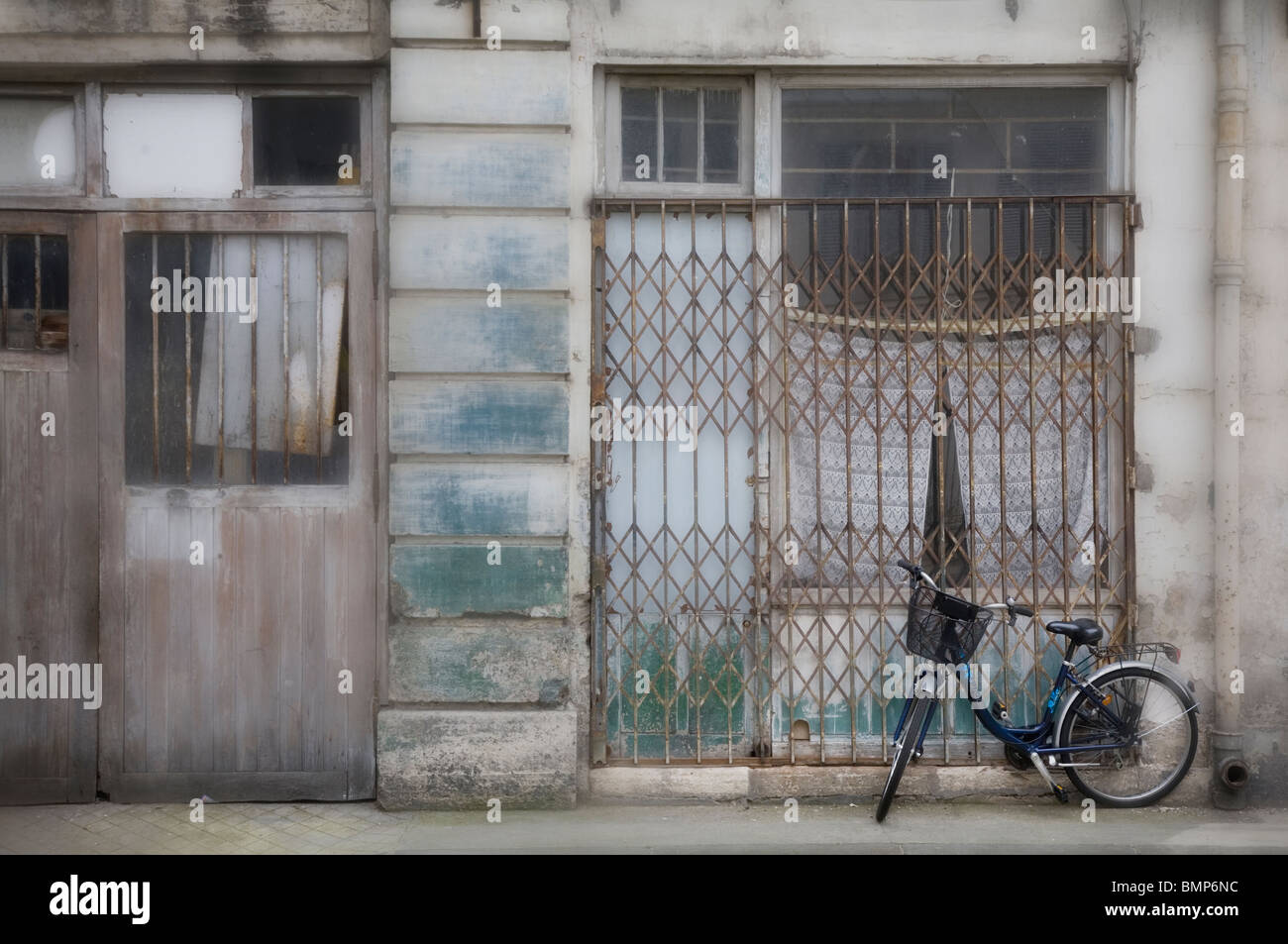Old transport vehicle simple hi-res stock photography and images - Alamy