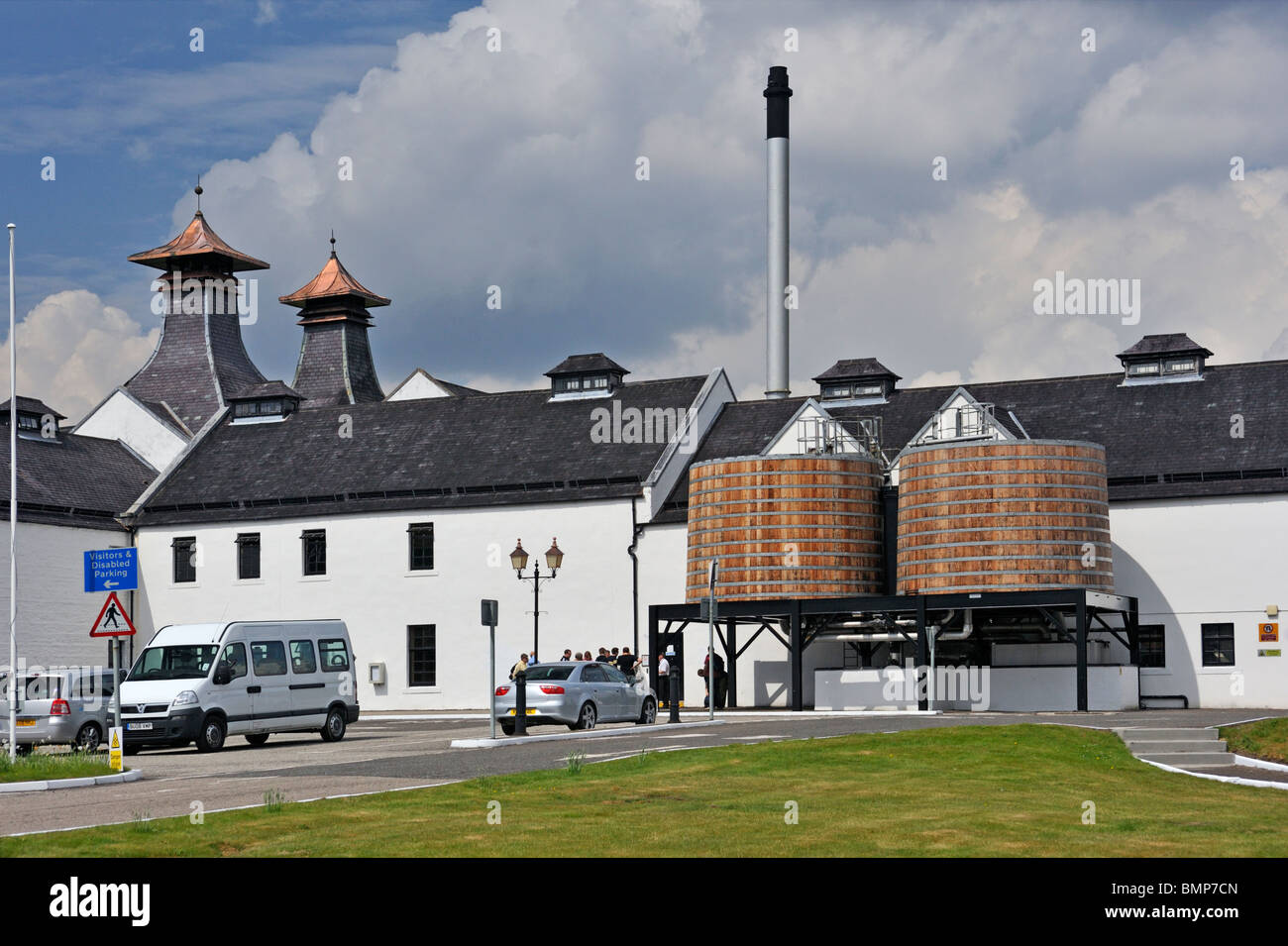 Dalwhinnie Whisky Distillery, Dalwhinnie, Inverness-shire, Scotland ...
