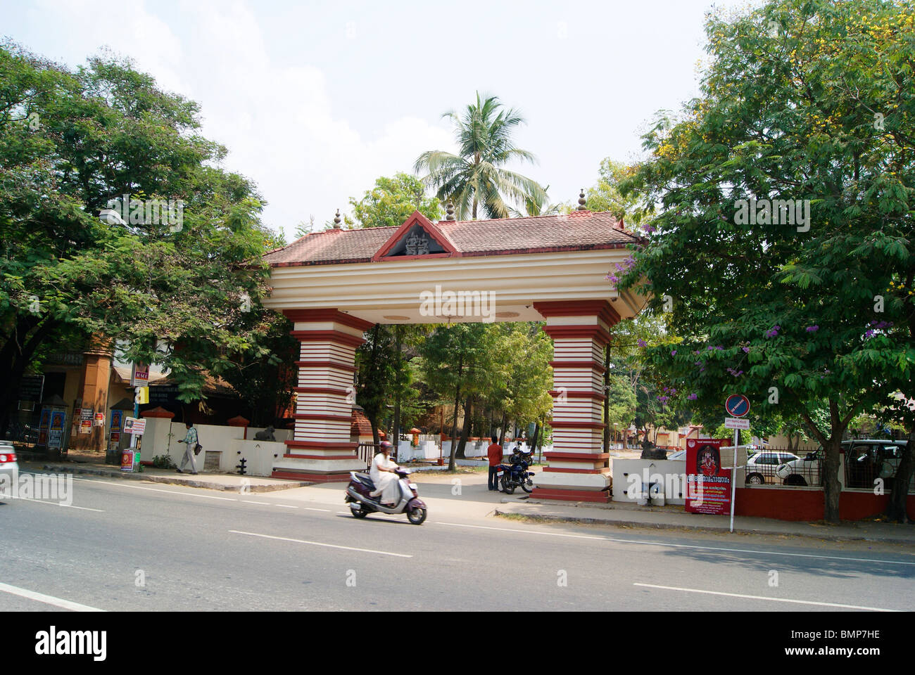 Mahatma Gandhi (MG) collage Gate Entrance Stock Photo - Alamy