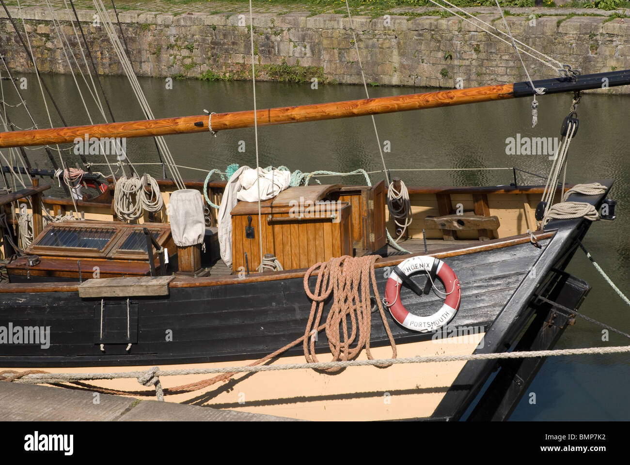 Square sail hi-res stock photography and images - Alamy