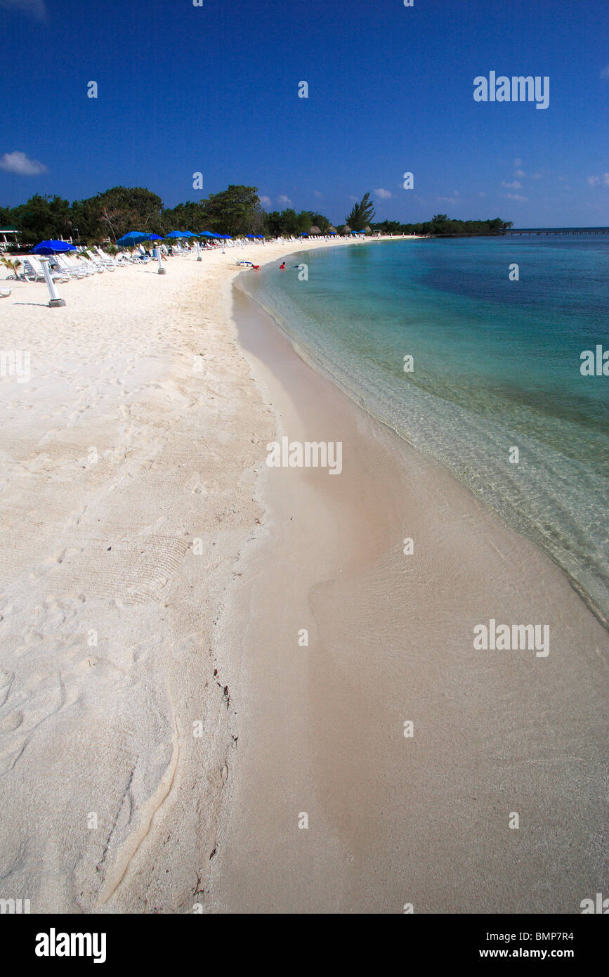 Beach ; Roatan island ; Country Honduras Stock Photo - Alamy