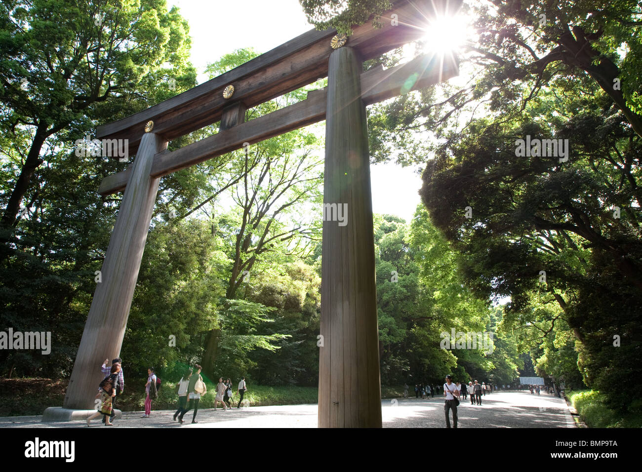 Meiji Jingu shrine in Yoyogi Park, Tokyo, Japan, Tuesday 18th May 2010 ...