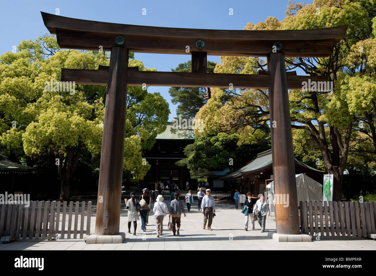 Meiji Jingu shrine in Yoyogi Park, Tokyo, Japan, Tuesday 18th May 2010 ...
