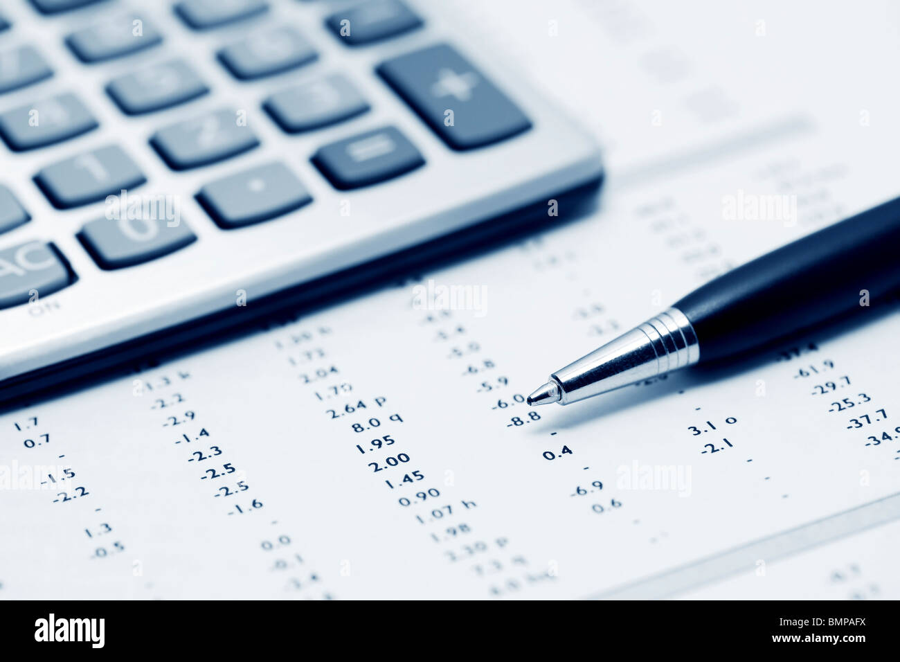 Accounting figures hi-res stock photography and images - Alamy