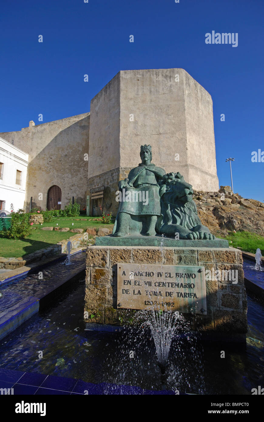 Tarifa spain castle hi-res stock photography and images - Alamy