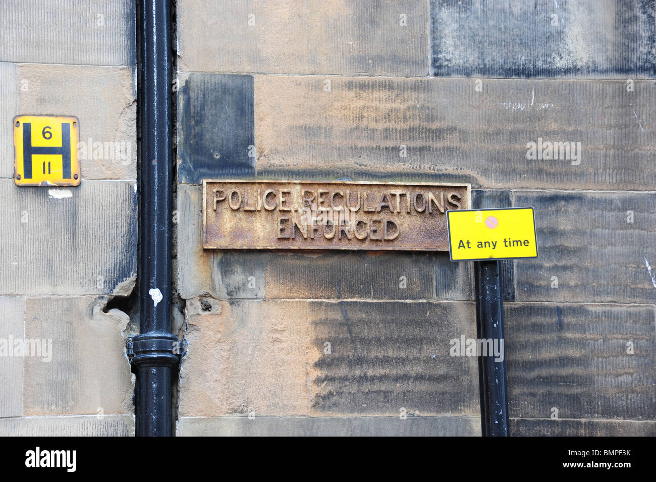 Edinburgh police hi-res stock photography and images - Alamy