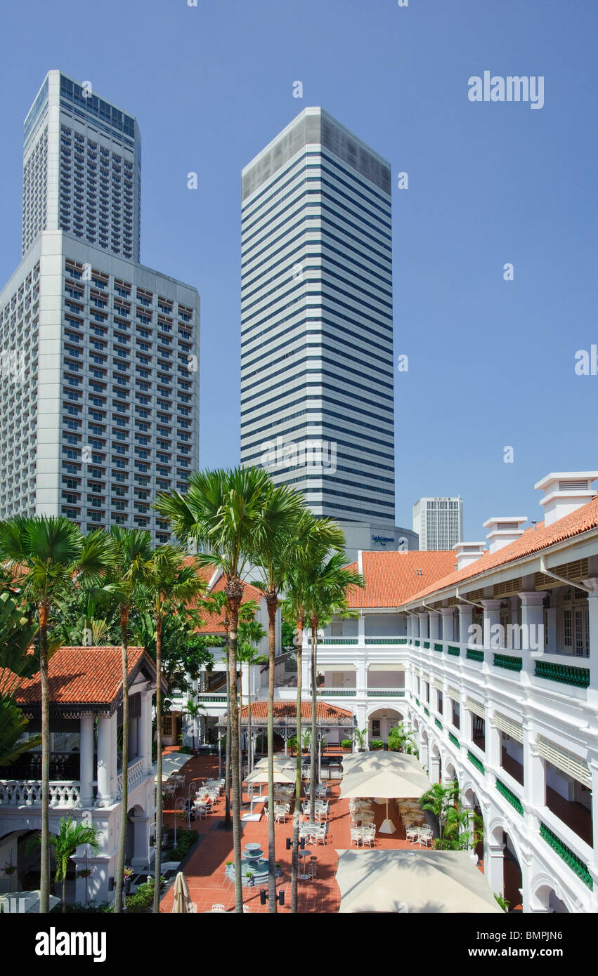 Courtyard of the Raffles Hotel Stock Photo - Alamy