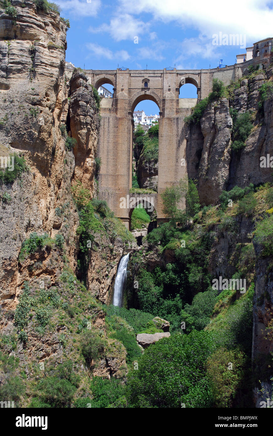 New bridge (Puente Nuevo) and gorge, Ronda, Malaga Province, Andalucia ...