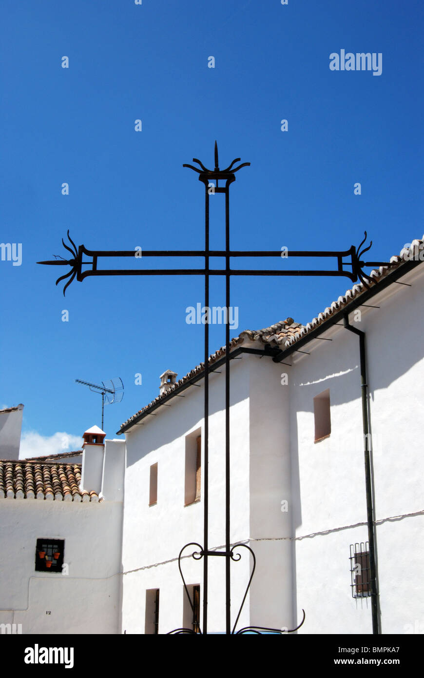 Wrought iron cross hi-res stock photography and images - Alamy
