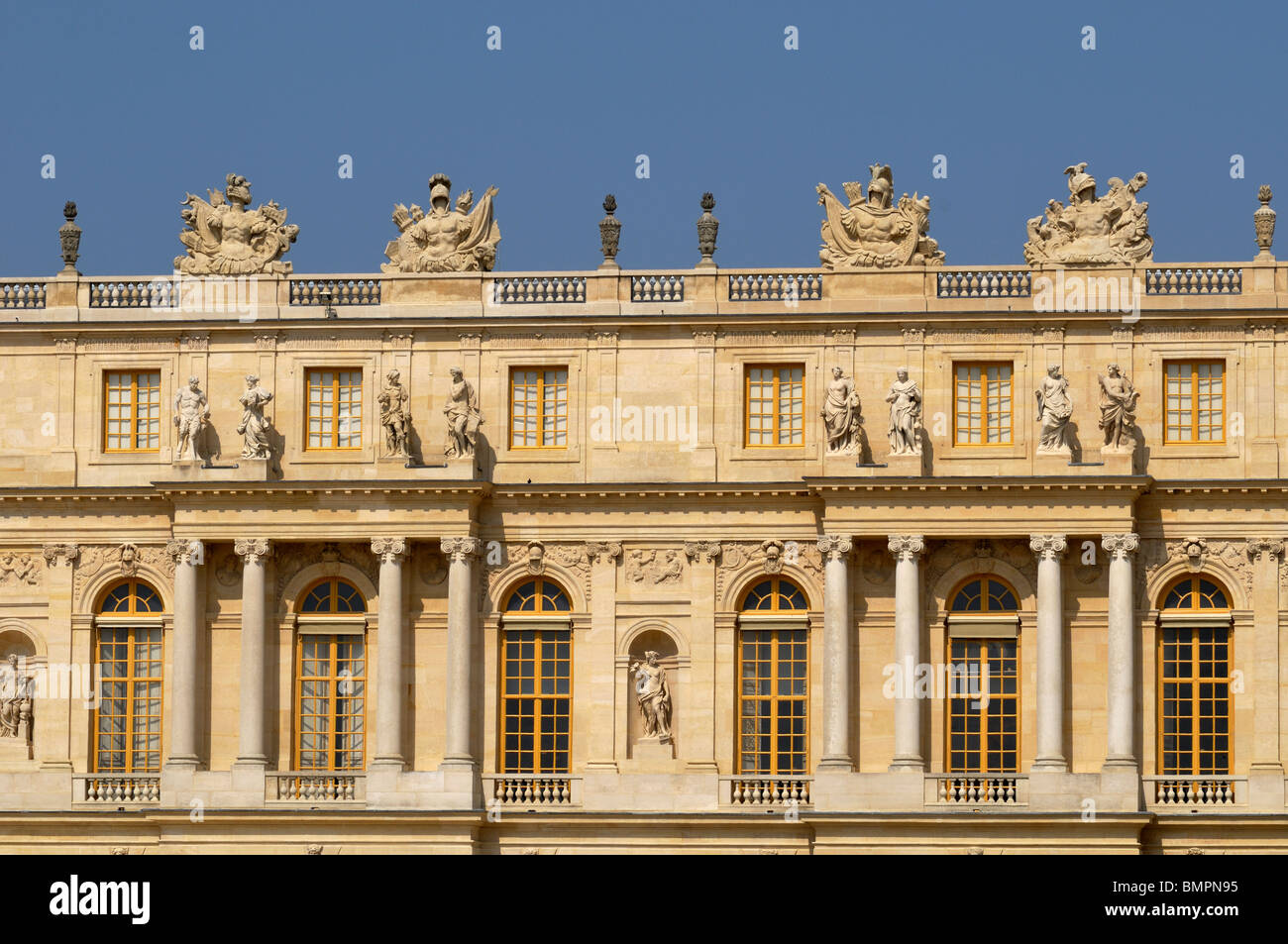 Versailles castle hi-res stock photography and images - Alamy