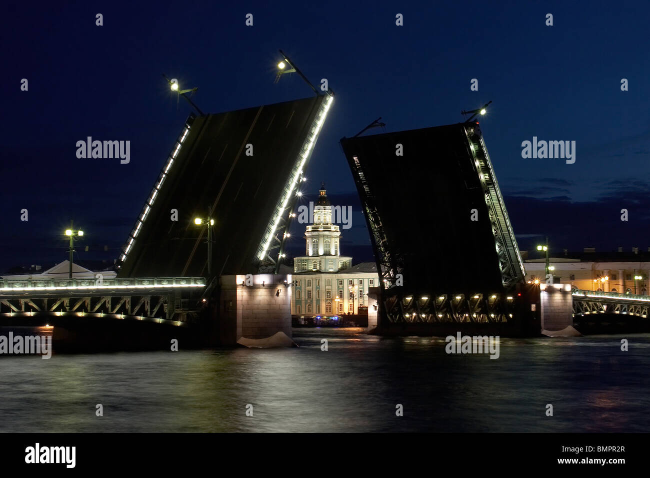 Palace embankment canal hi-res stock photography and images - Alamy