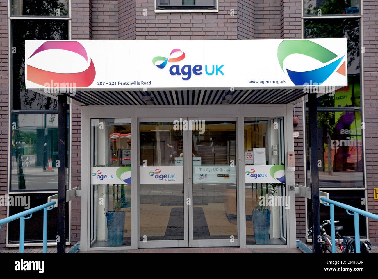 Age uk charity logo hi-res stock photography and images - Alamy