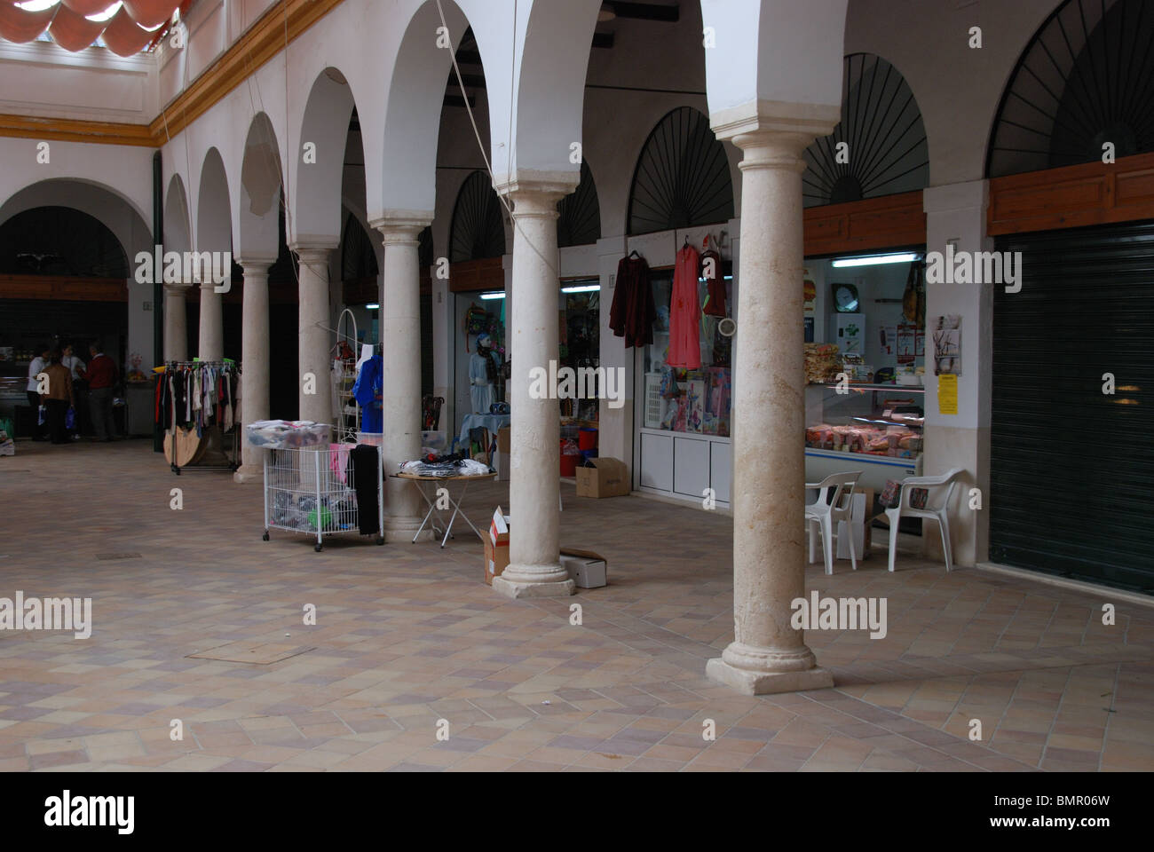 Indoor market stall hi-res stock photography and images - Alamy