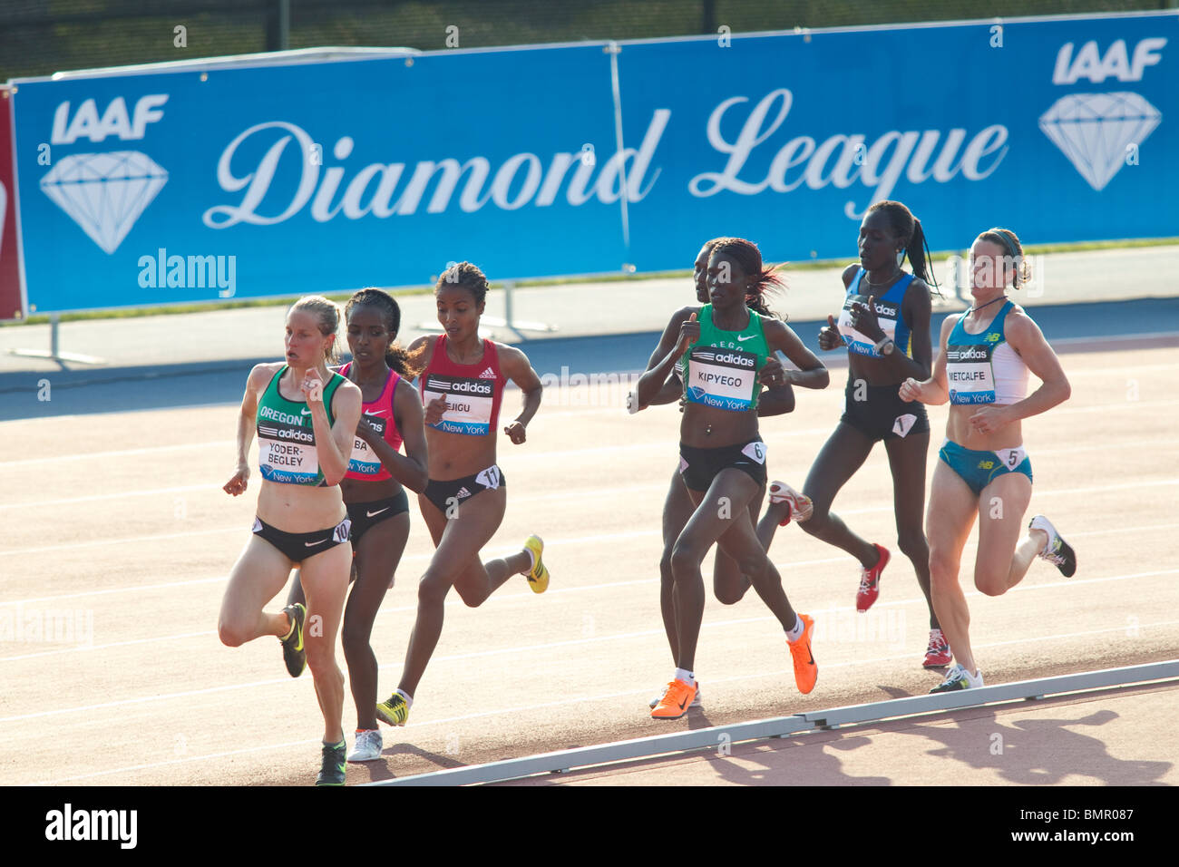 Runners competing in the Women's 5000 meters at the New York Grand Prix ...