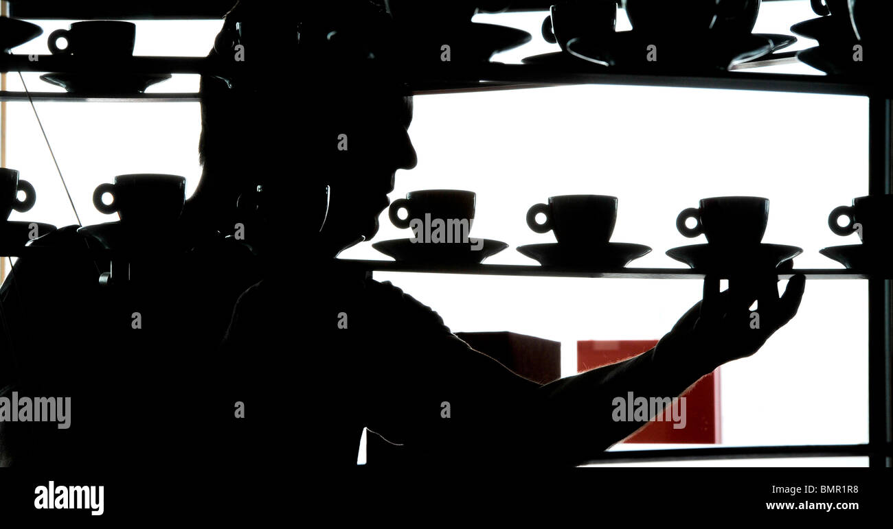 286 illy espresso cup sculpture debuts UK tour in Brighton. Marco ...