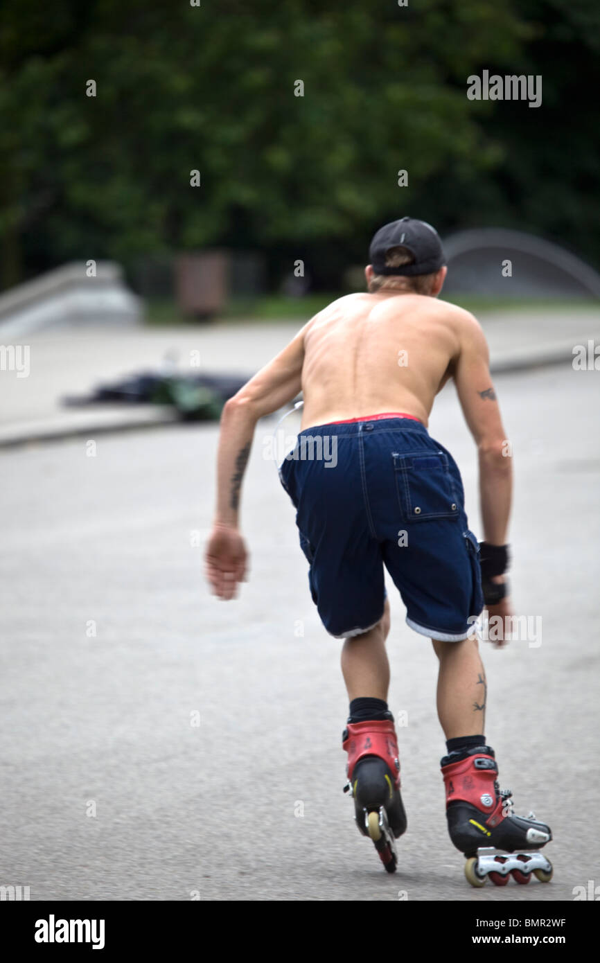 Man rollerblader hi-res stock photography and images - Alamy