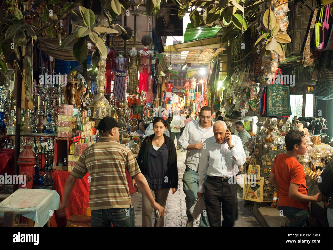 Cairo market; People shopping in the Khan al Khalili market in early ...