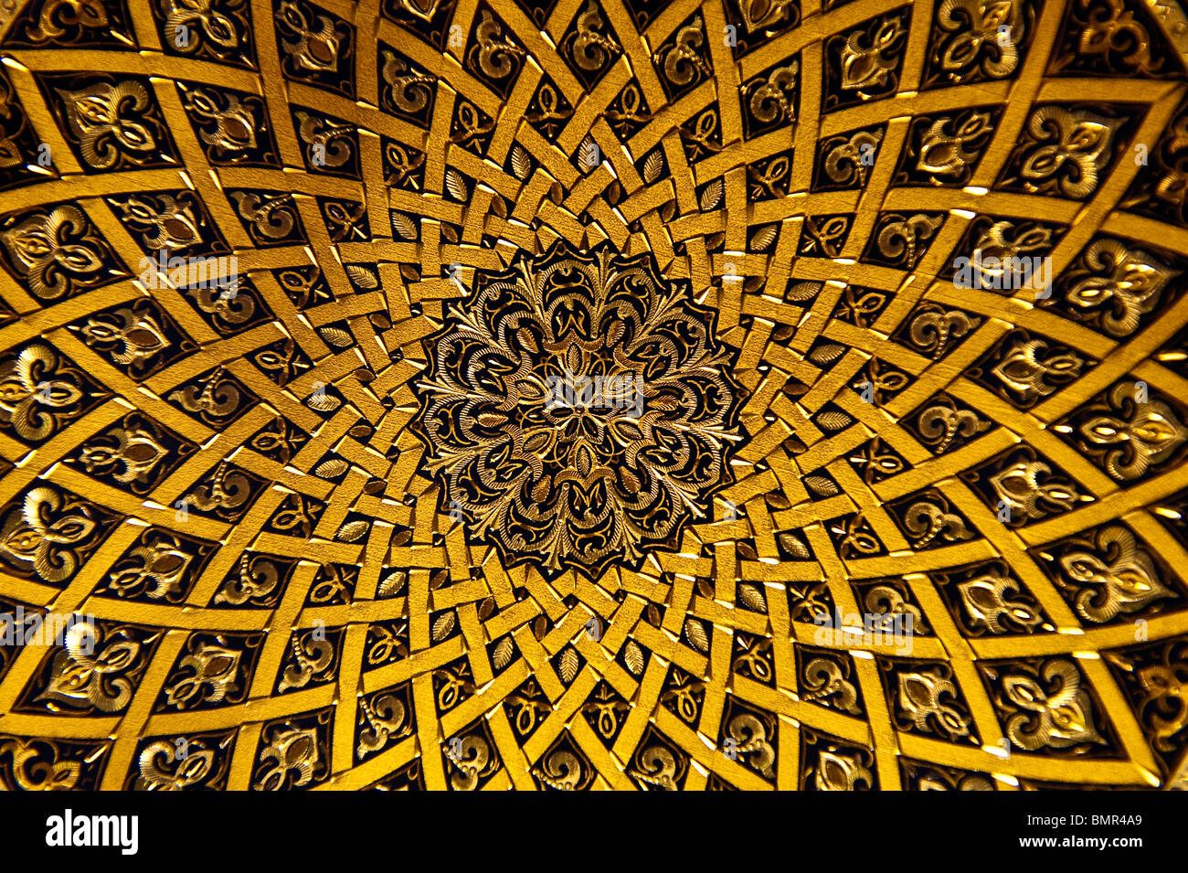 Inlaid gold plate design, Toledo, Spain Stock Photo - Alamy