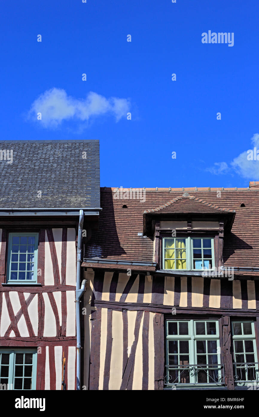 Rouen old town hi-res stock photography and images - Alamy