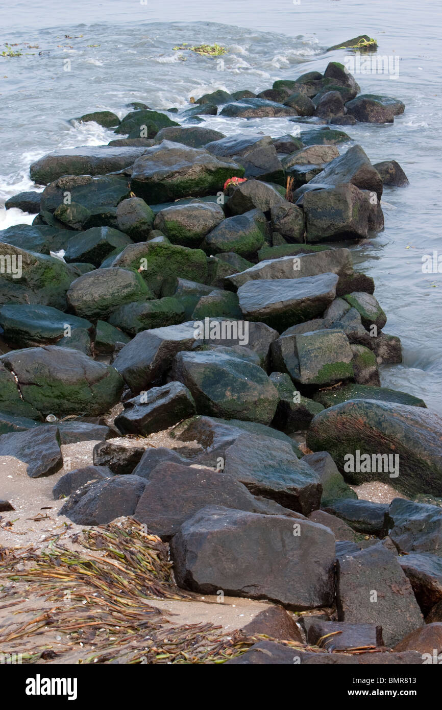 Jetty groin mole protective stone rock rocks granite granites ...